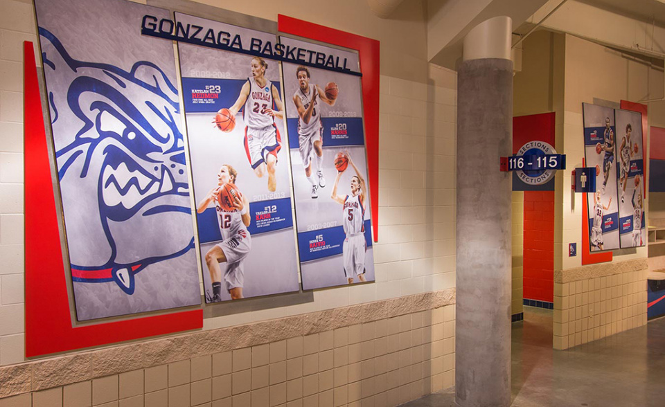 Basketball Concourse – Advent